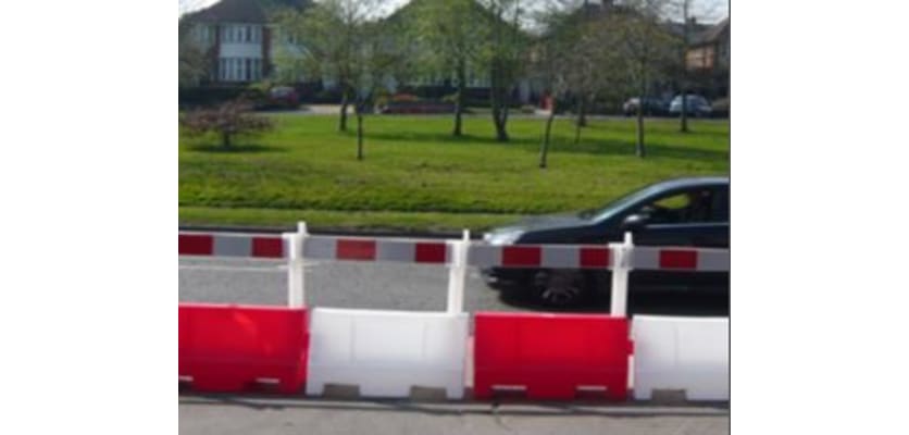 1.0m Evo Barrier System | Hire or Buy | First Fence Ltd