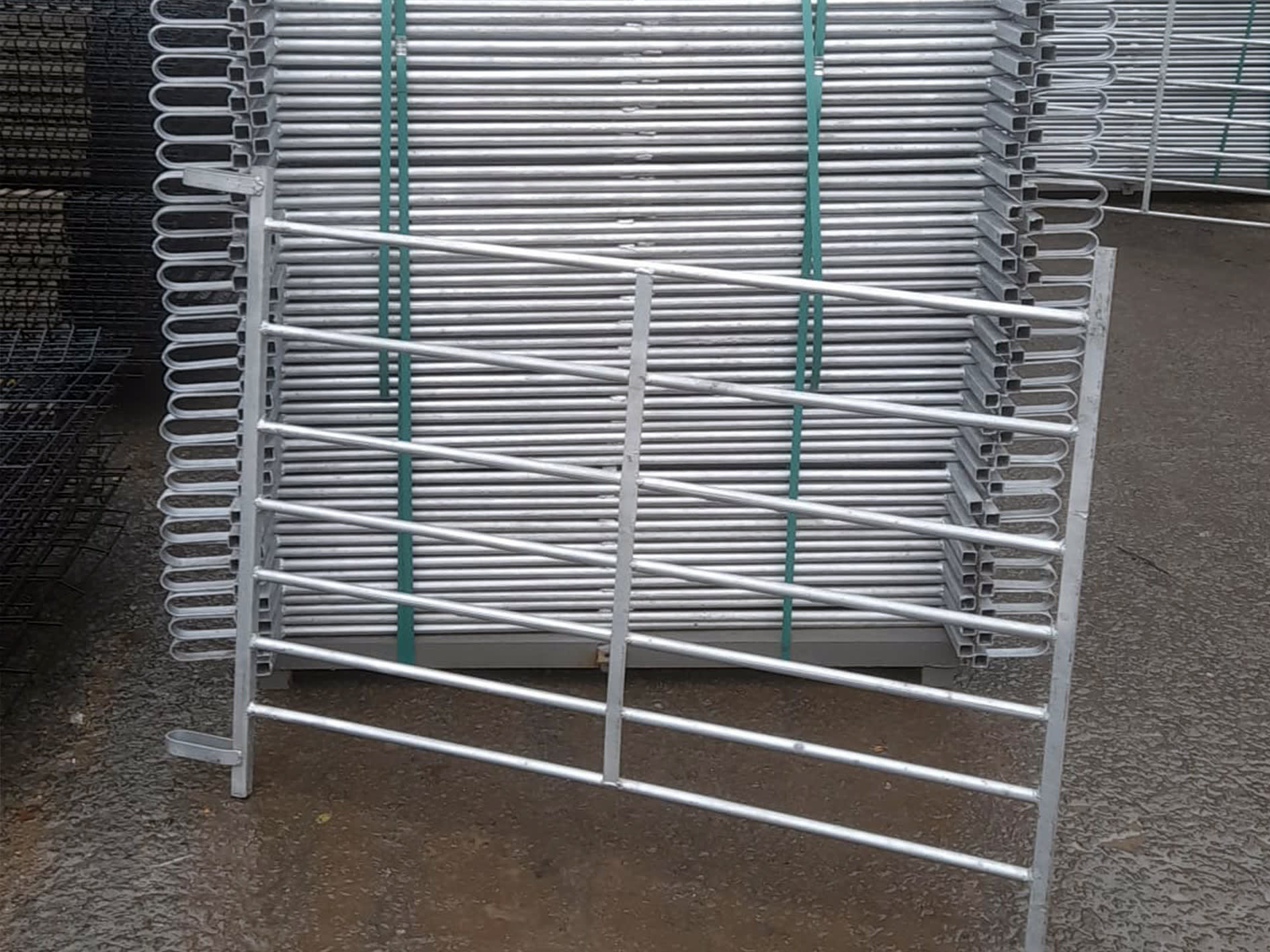 Sheep Hurdle 4ft Wide | 100 Panel Package Deal | First Fence Ltd