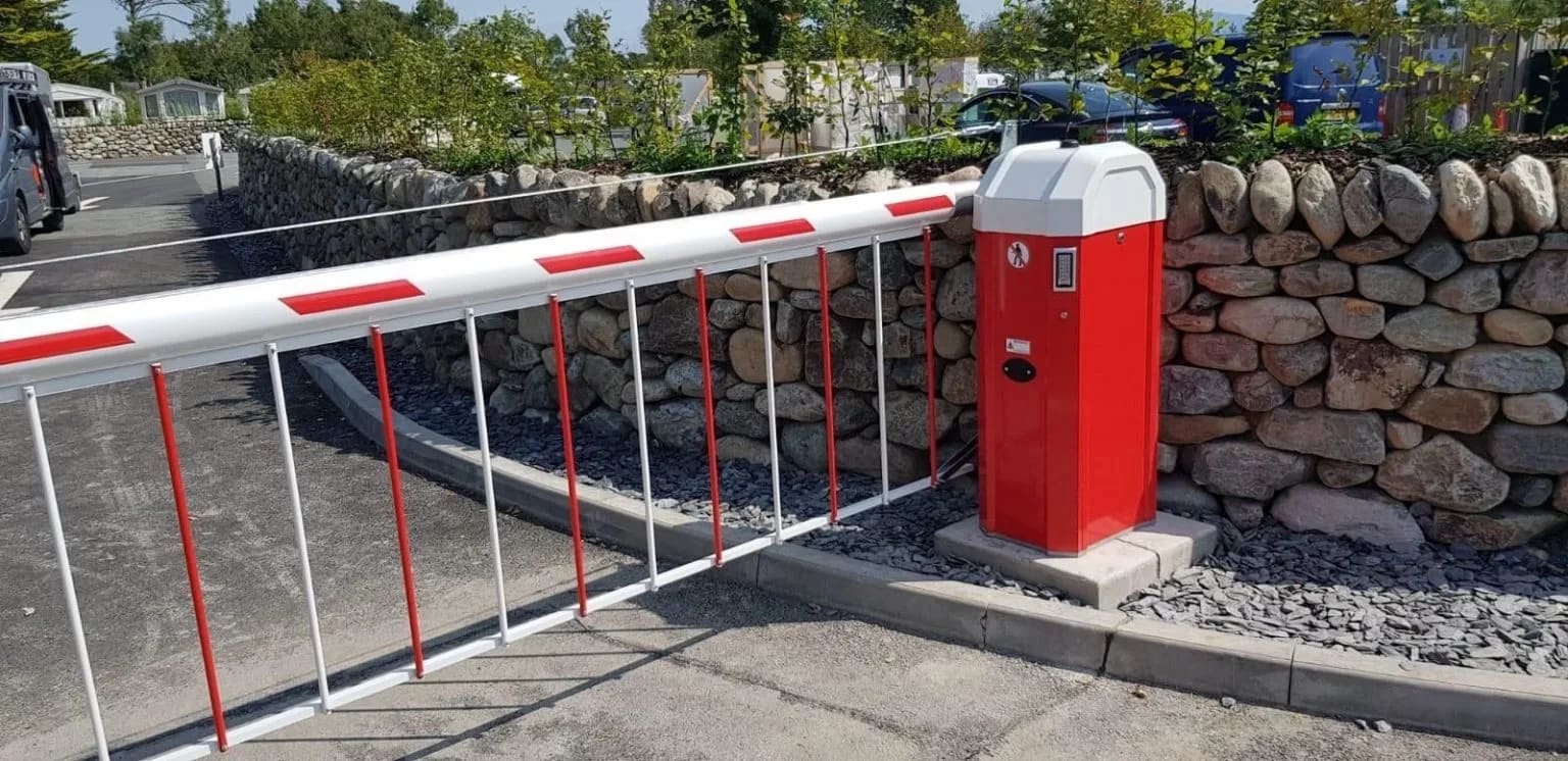 Lux Automatic Raising Barrier | Automatic Car Park Barrier | First ...